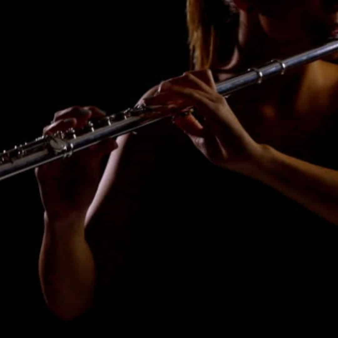 Hire Female Jazz Flute Player in Dubai and Abu Dhabi!